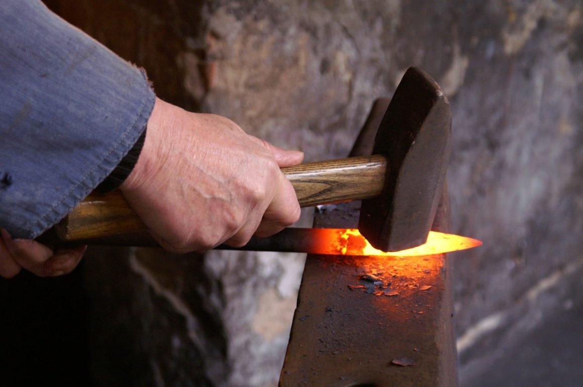 15 Different Types of Forging Tools and Their Uses