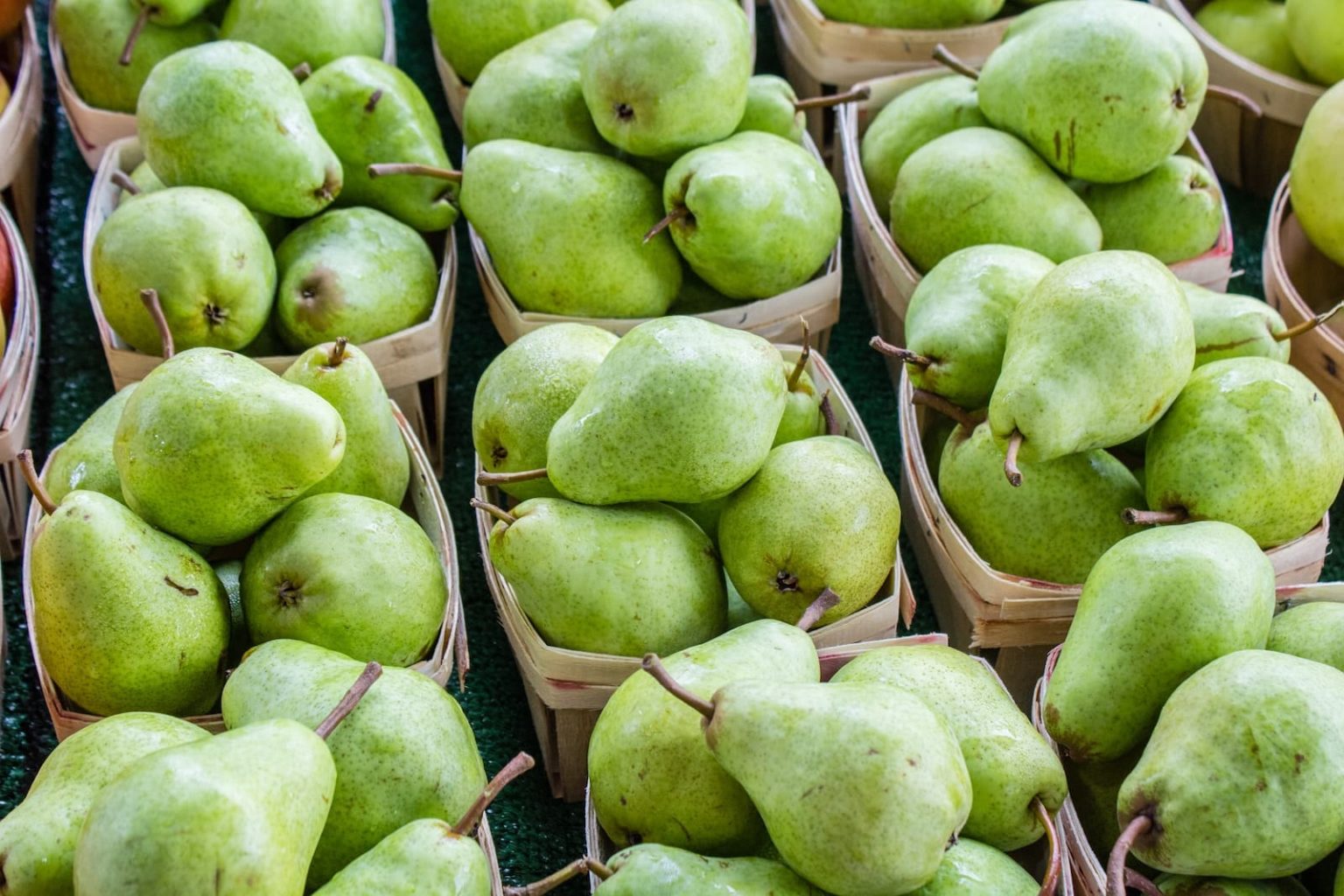 15 Most Popular Fruits in the World (Ranked by Demand & Taste)