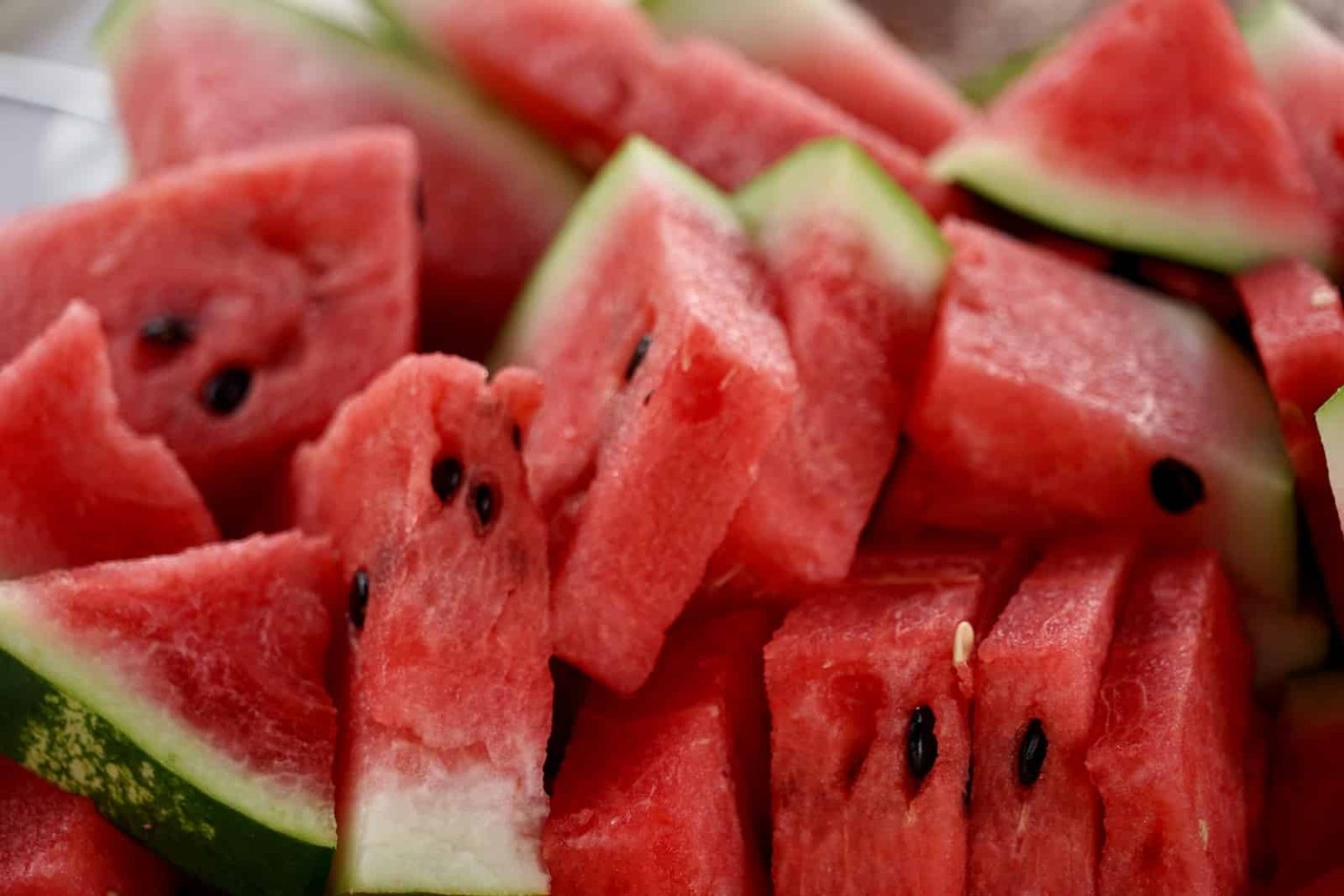 15 Most Popular Fruits in the World (Ranked by Demand & Taste)