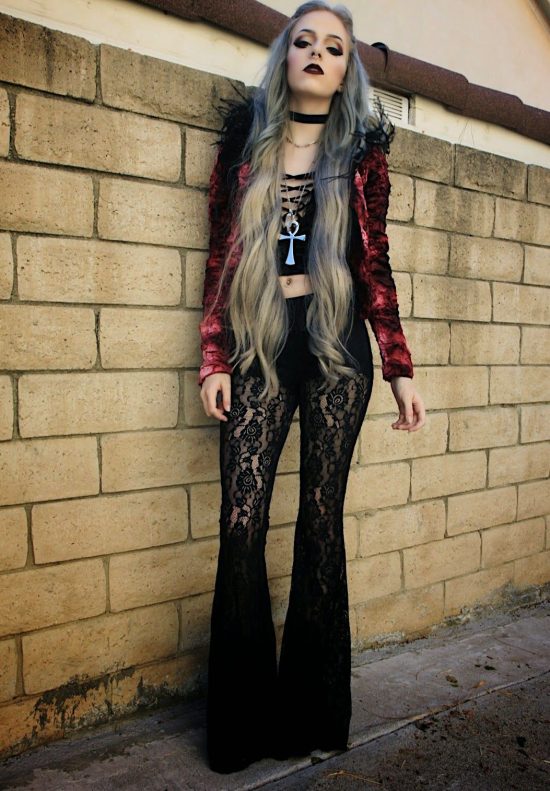 17 Different Types of Goth Styles (With Pictures)