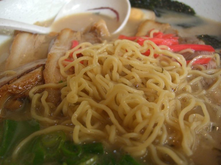 19 Different Types of Asian Noodles (With Pictures)