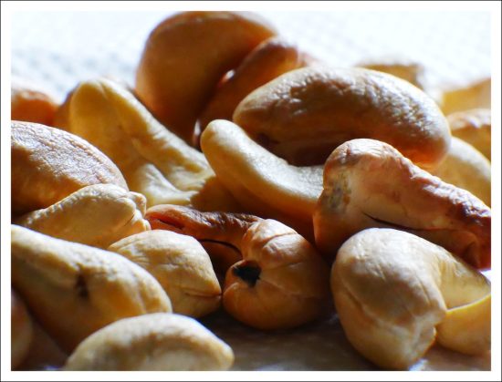 17 Different Types of Edible Nuts (With Pictures)