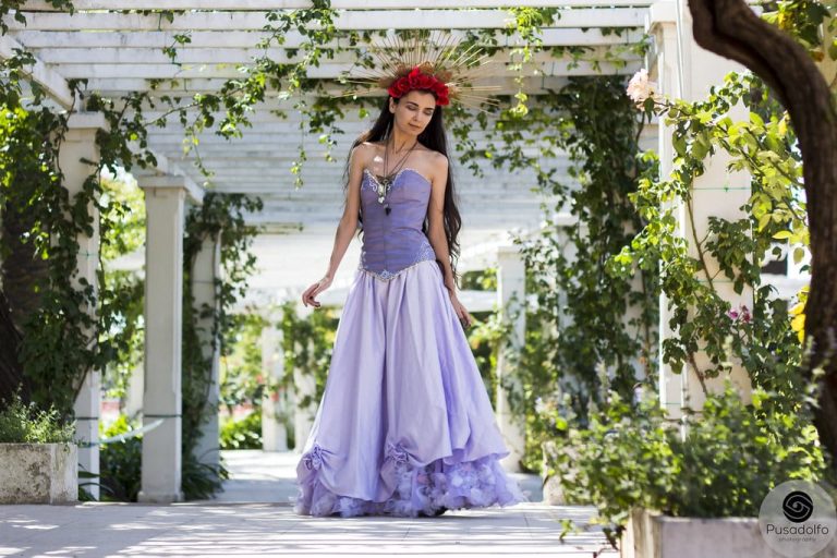 17 Different Types of Goth Styles (With Pictures)