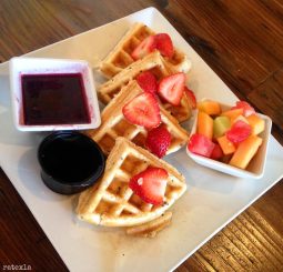 8 Different Types of Waffles From Around the World With Pictures