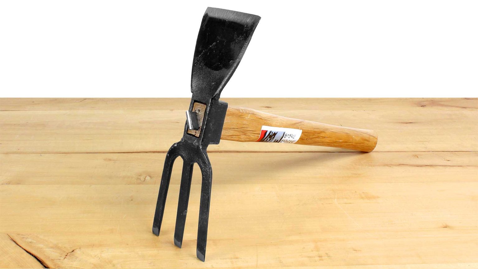 14 Different Types of Garden Hoes Explained