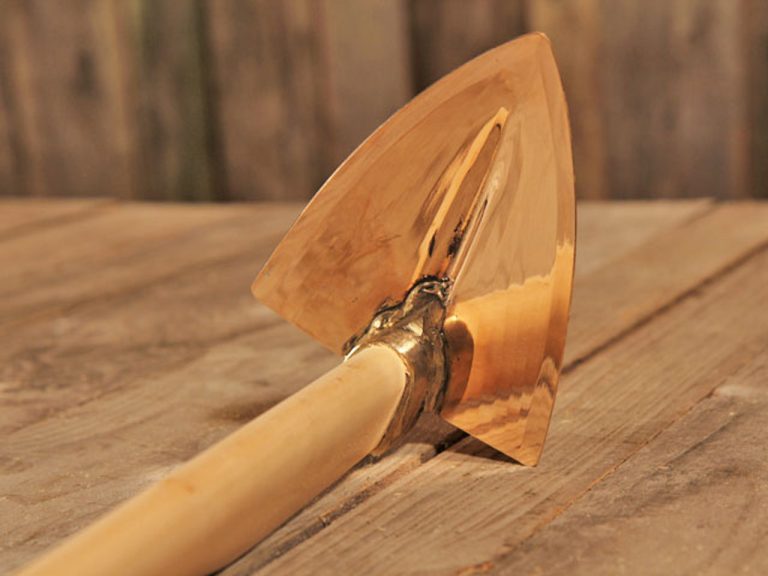 14 Different Types of Garden Hoes Explained